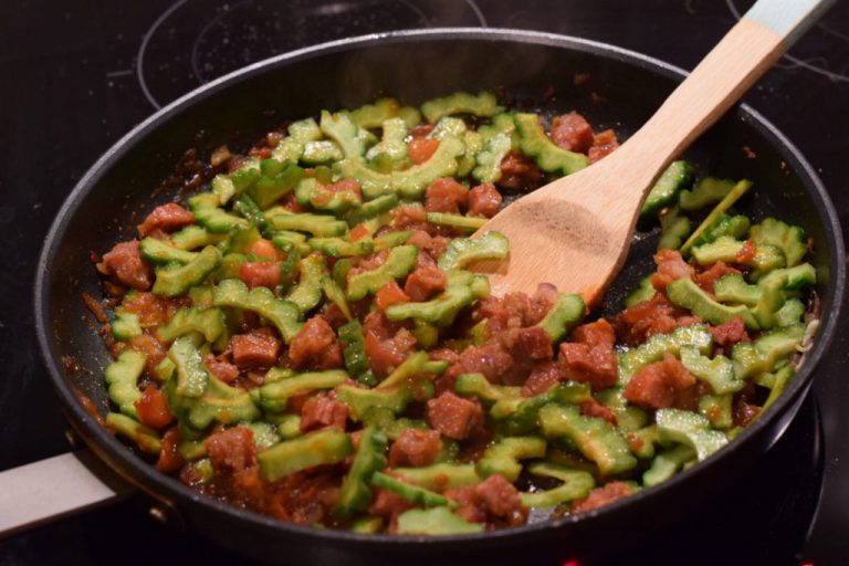 Suriname - Broodje met sopropo en zoutvlees | Wereldgerecht